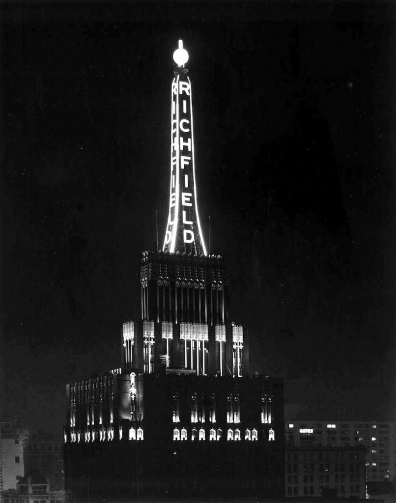 The Richfield Oil Building | Hunter Kerhart | Architectural Photographer